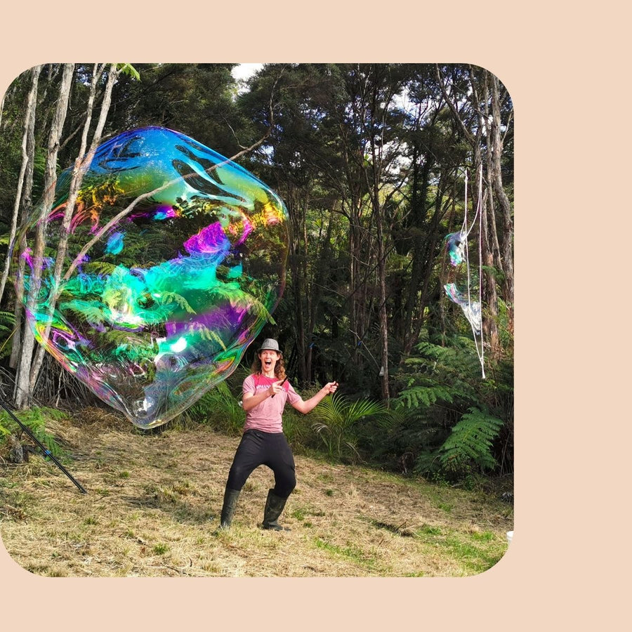 Napier Giant Bubble Events – Giant Bubbles by Tinka
